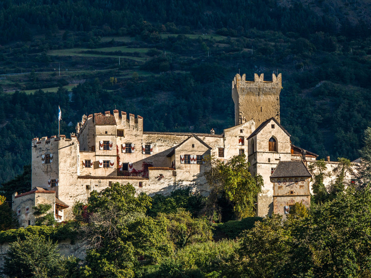 Un mondo di avventure e tradizioni da scoprire con tutta la famiglia ...
